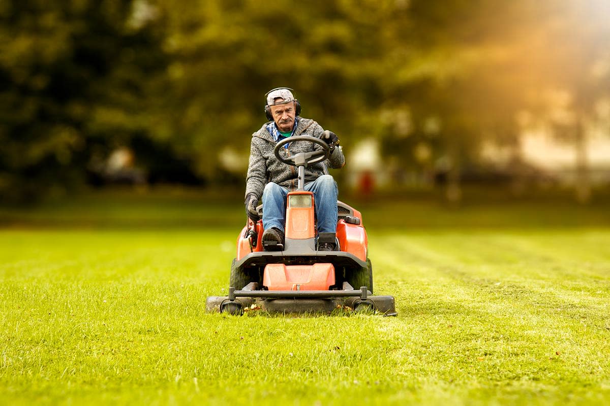Riding lawn mower repair & lawn tractor SERVICE repair near me
